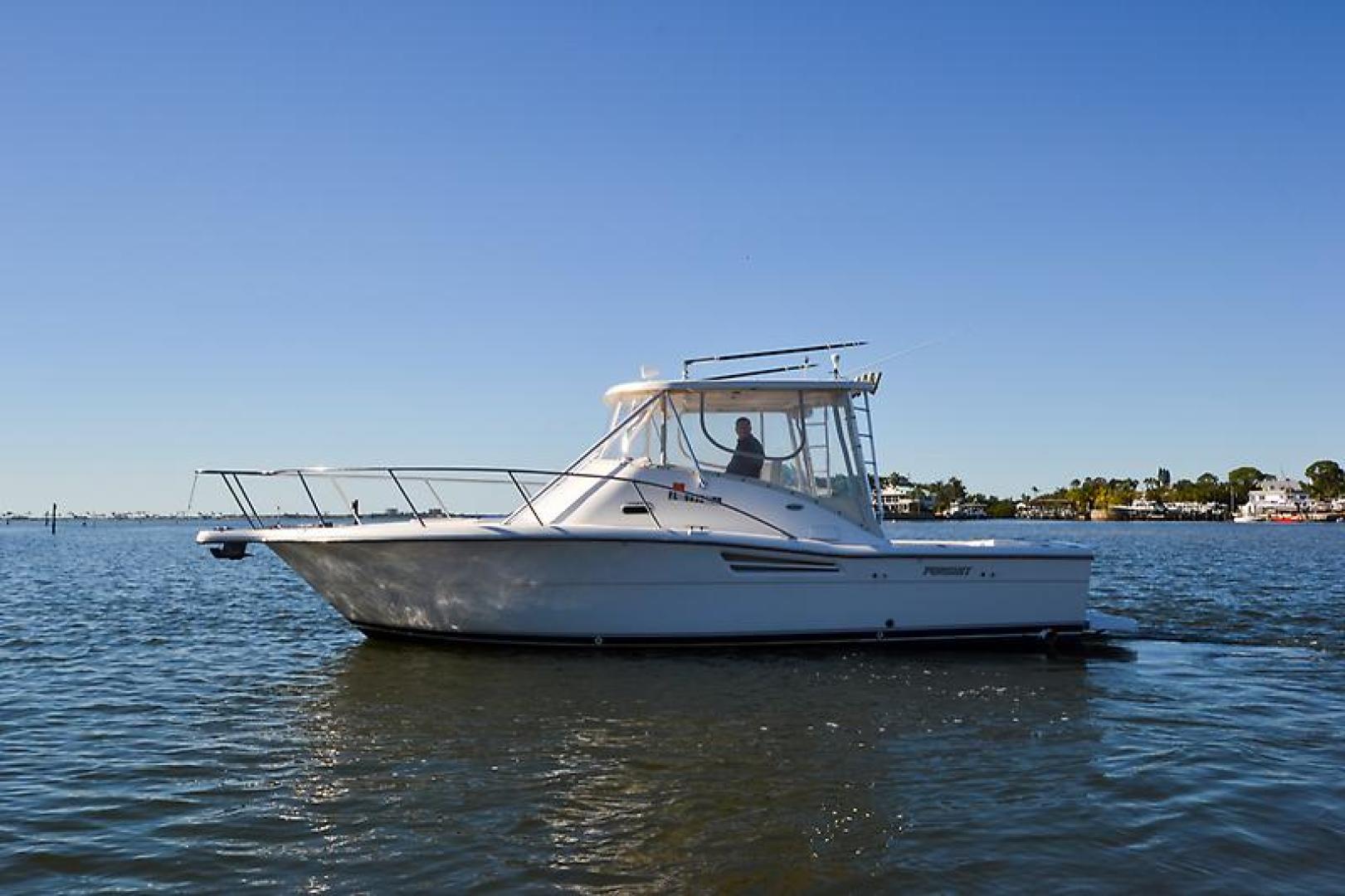 30' 2003 Pursuit 3000 Offshore | Tampa Yacht Sales