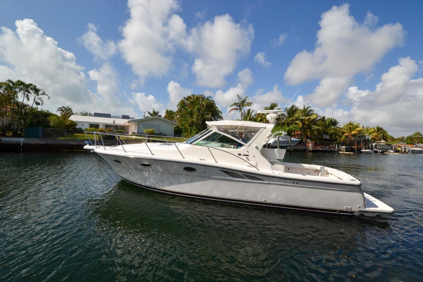 35' 2001 Tiara Yachts 3500 Open | Tampa Yacht Sales