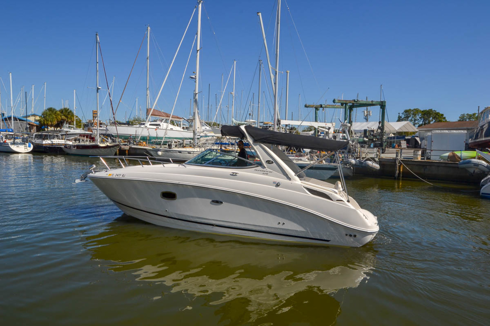 28' 2009 Sea Ray 270 Sundancer | Tampa Yacht Sales