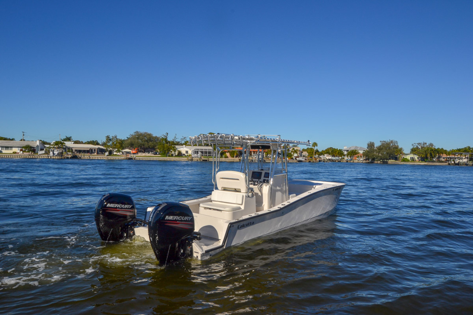 26' 2018 Calcutta 263 | Tampa Yacht Sales