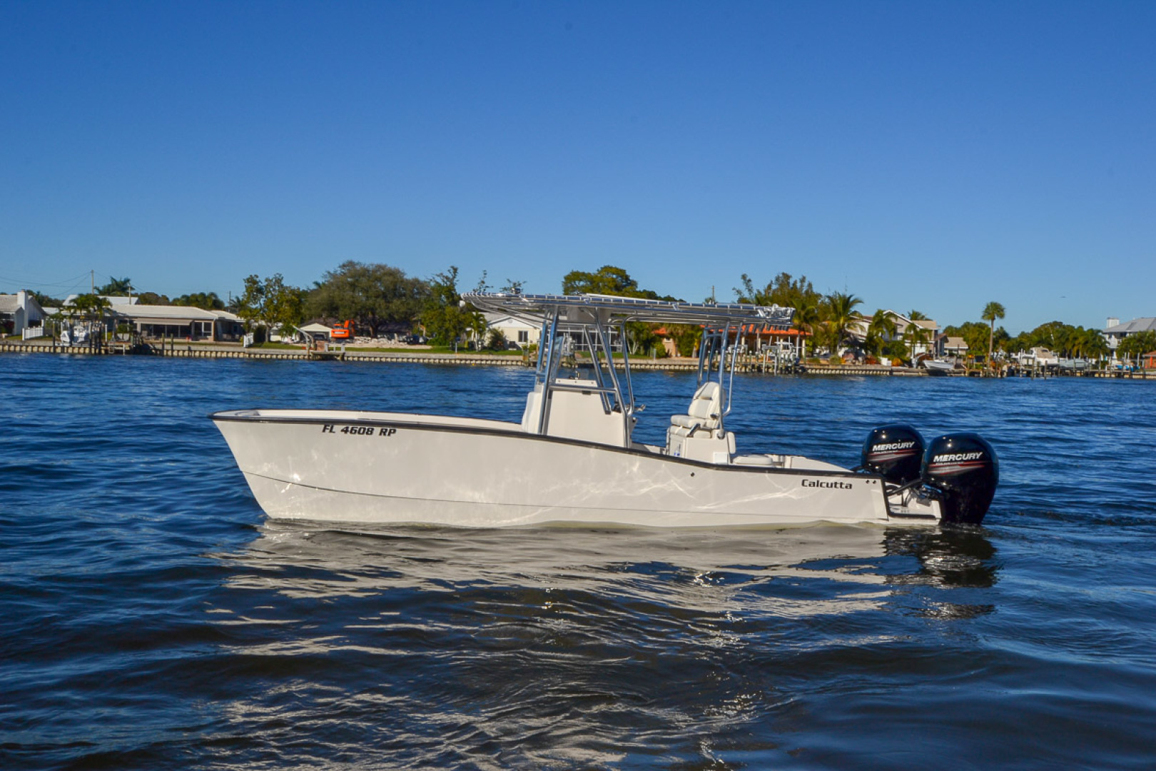 26' 2018 Calcutta 263 | Tampa Yacht Sales