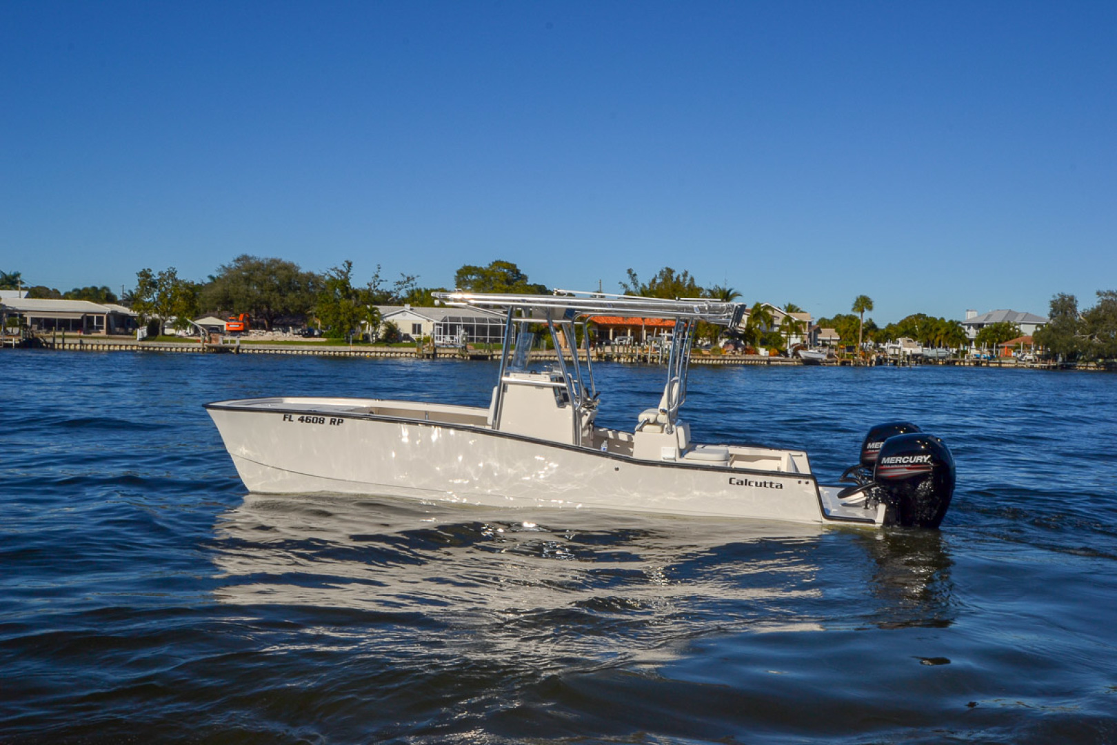 26' 2018 Calcutta 263 | Tampa Yacht Sales