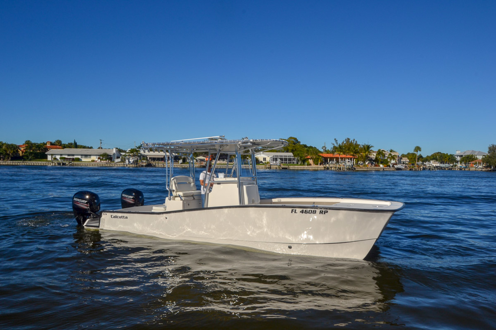 26' 2018 Calcutta 263 | Tampa Yacht Sales