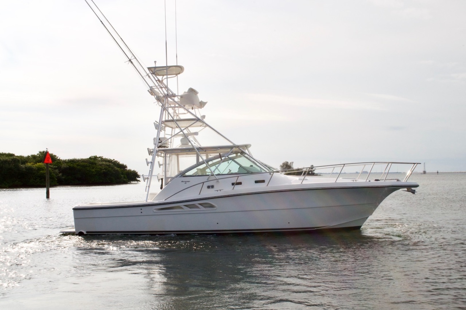 Rampage 38 Express 2005 For Sale in Tampa, Florida | Blue Water Yacht Sales