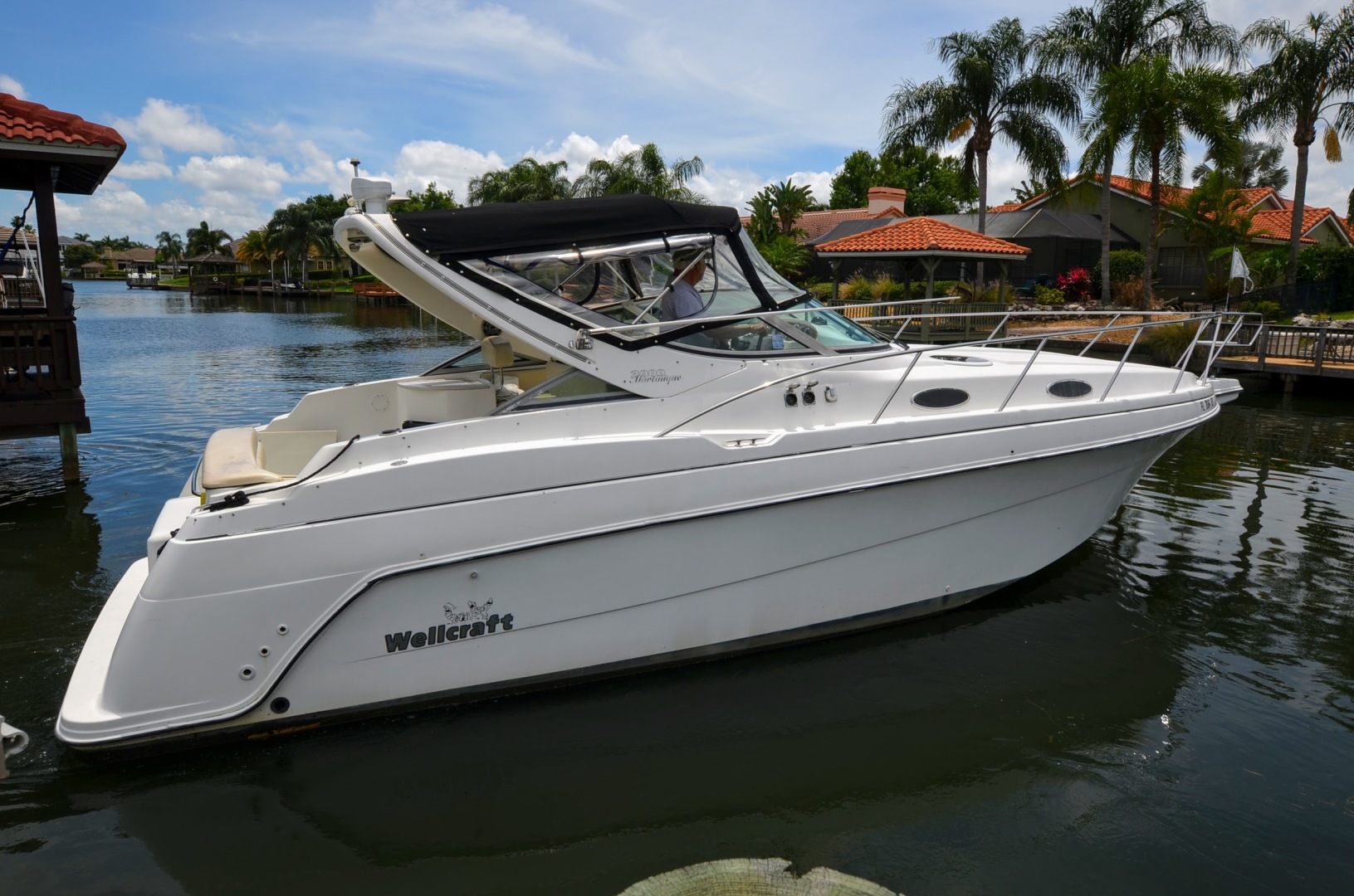 32' 1999 Wellcraft 3000 Martinique | Tampa Yacht Sales