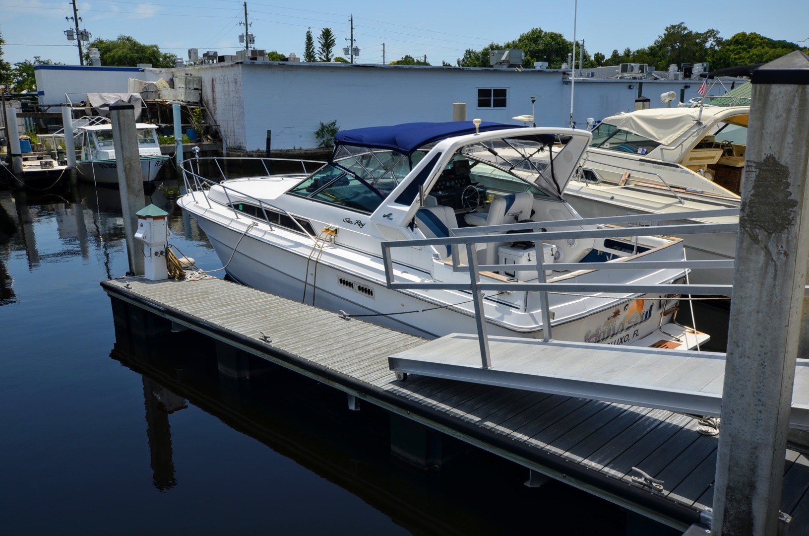 34' 1988 Sea Ray 340 Express Cruiser | Tampa Yacht Sales