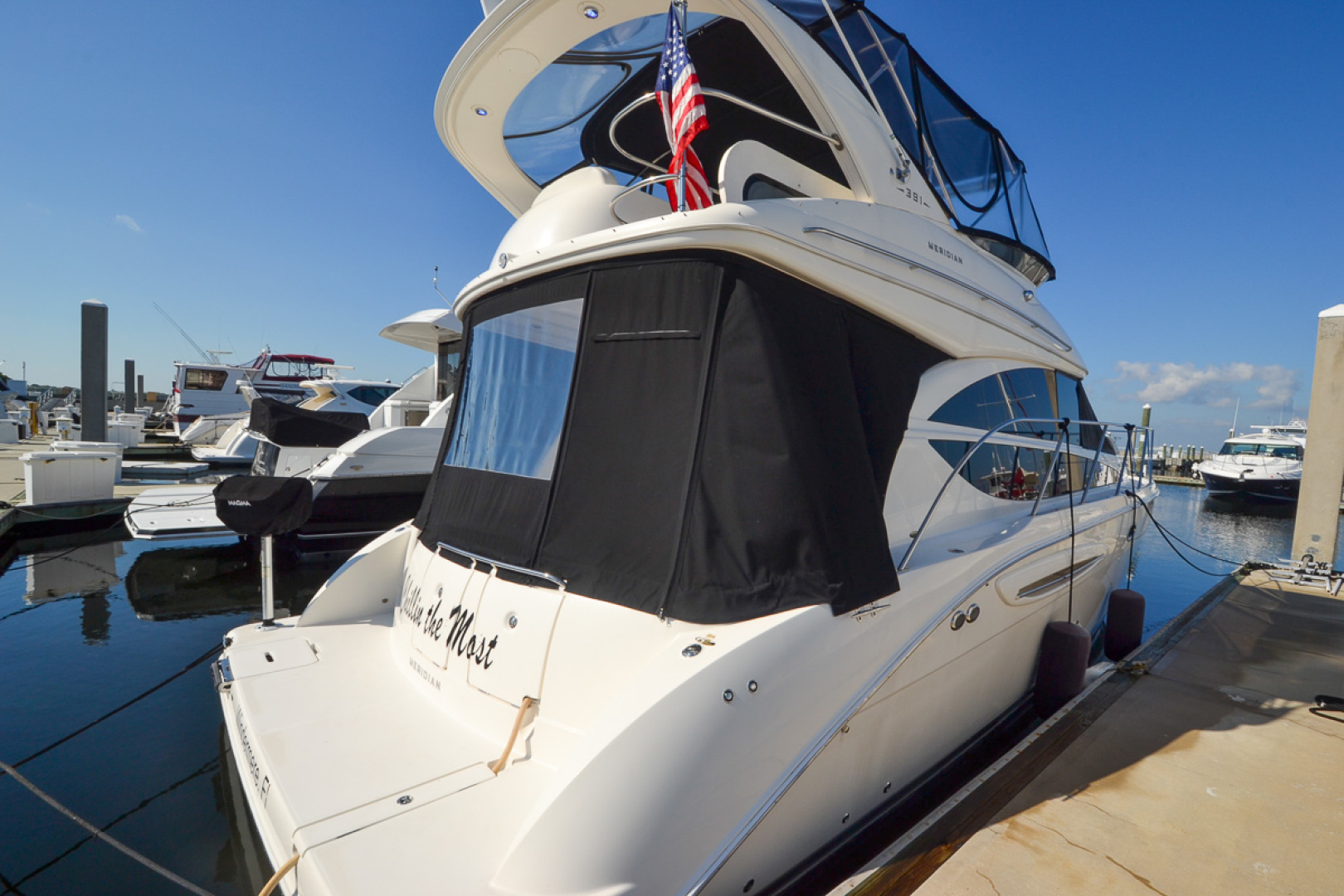 40' 2008 Meridian 391 Sedan Bridge | Tampa Yacht Sales