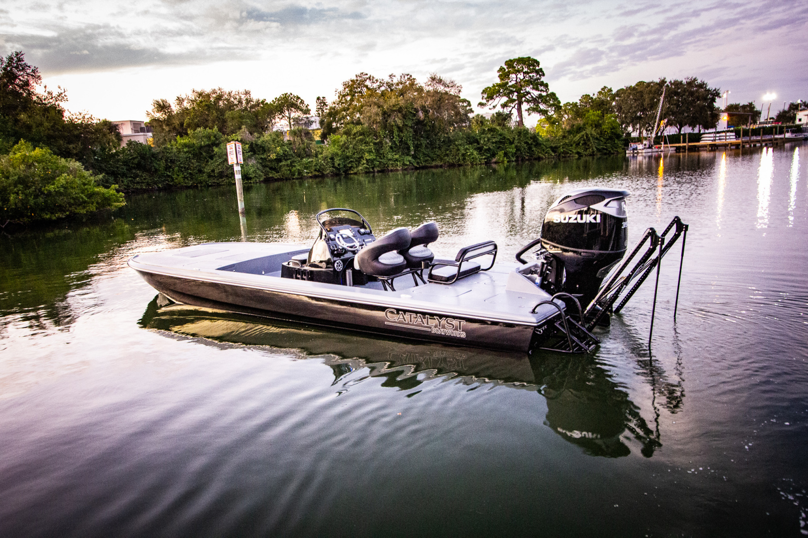 26' 2019 Catalyst 260 Catamaran | Tampa Yacht Sales