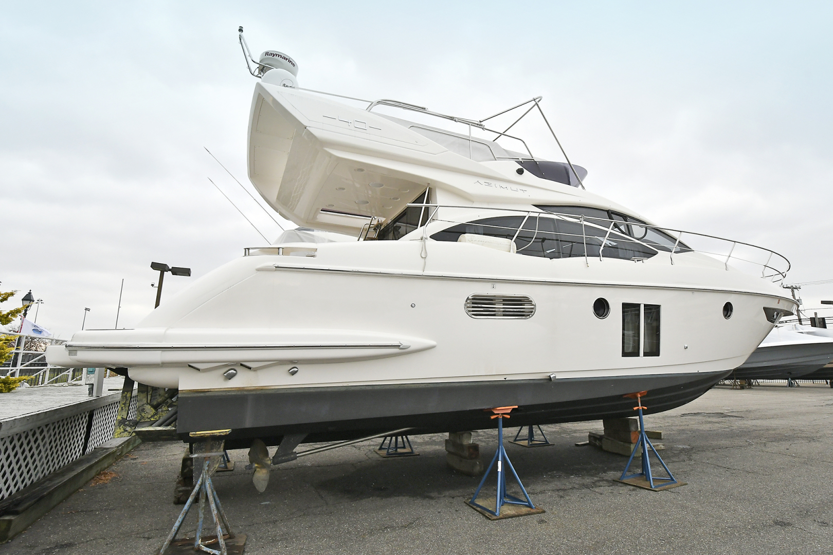 2012 Azimut 40 Fly Yacht For Sale | SI Yachts