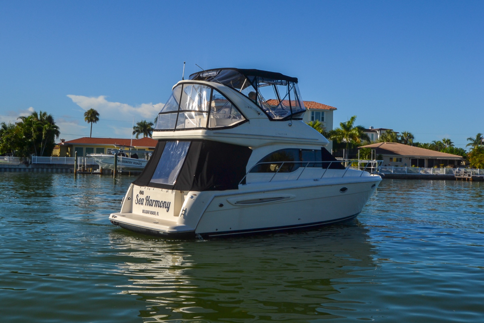 34' 2004 Meridian 341 Sedan | Tampa Yacht Sales