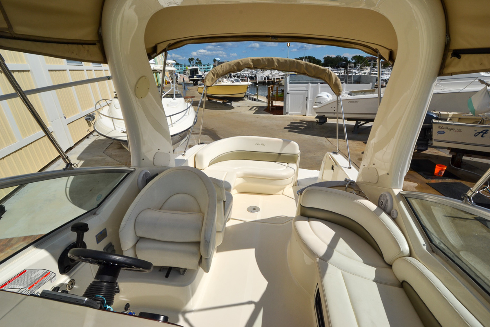 28' 2005 Sea Ray 260 Sundancer | Tampa Yacht Sales