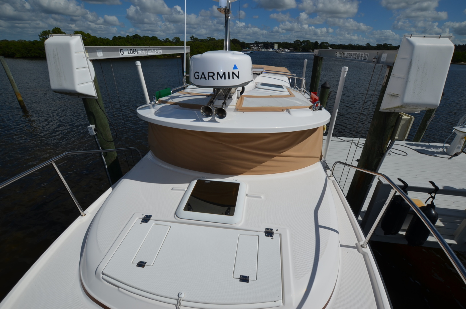 29' 2018 Ranger Tugs R27 | Tampa Yacht Sales