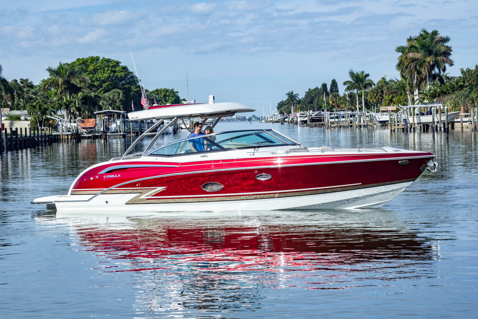 37' 2017 Formula 350 CBR | Tampa Yacht Sales