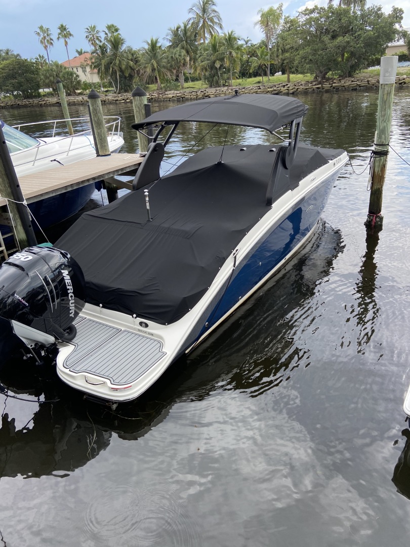 27' 2019 Sea Ray SDX 270 Outboard | Tampa Yacht Sales