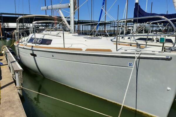Sailboat Listings - Murray Yacht Sales